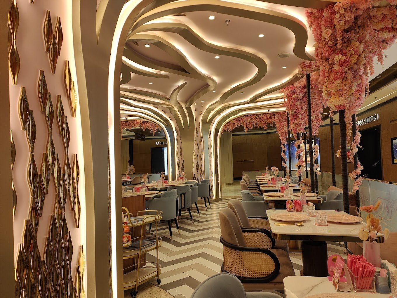 The Starhill Kuala Lumpur: Luxury Shopping, Dining & Culture