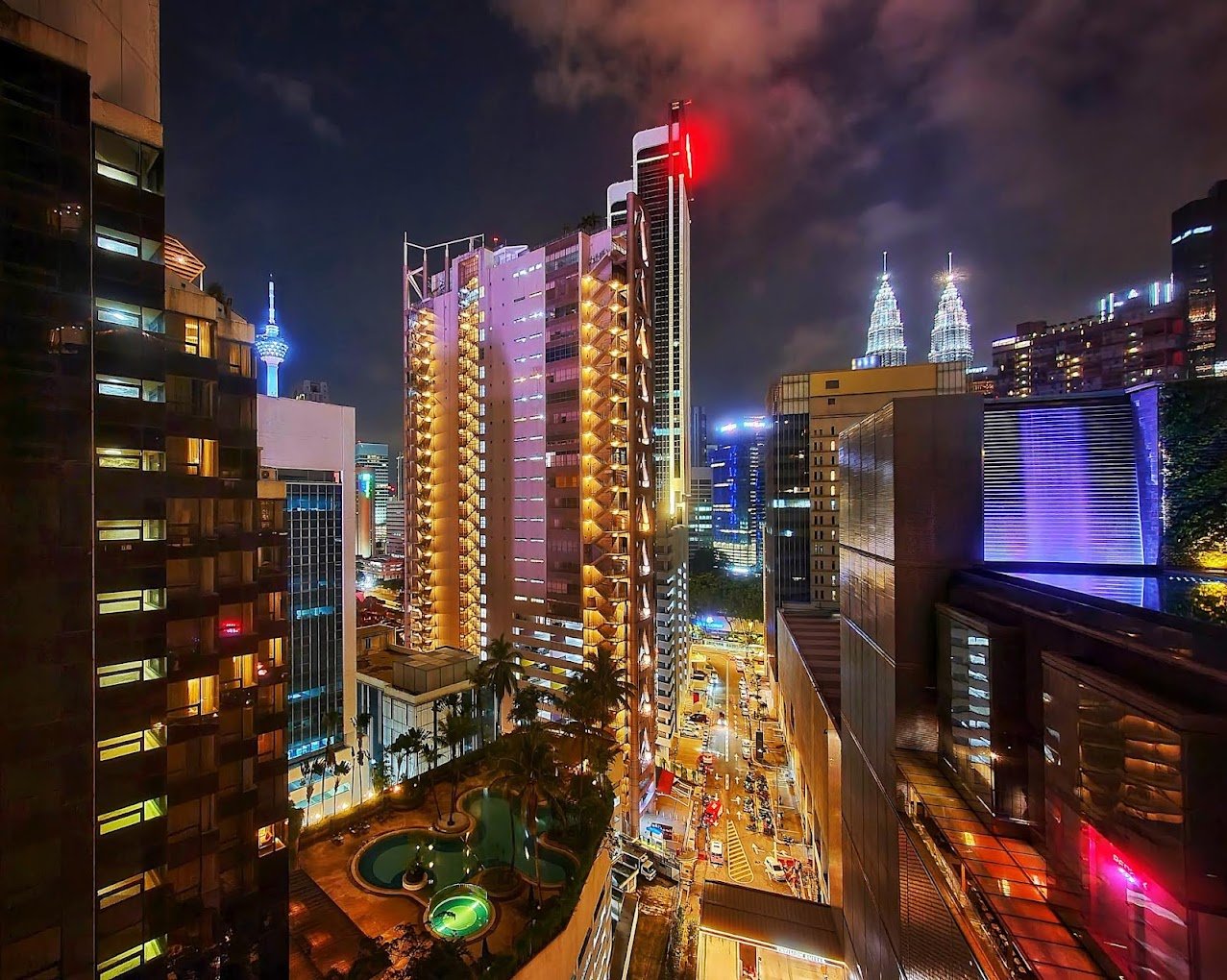 Jalan Bukit Bintang: Shopping, Food, Hotels, Spa & Nightlife
